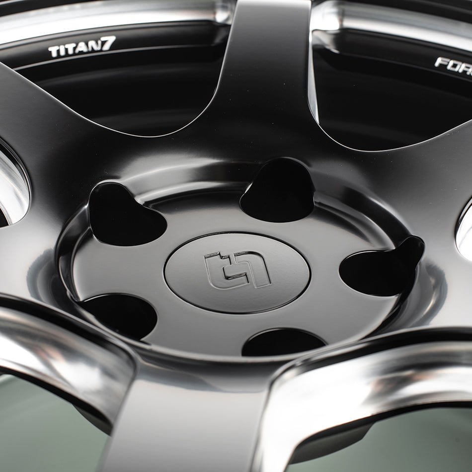 Center Caps – Titan 7 Wheels